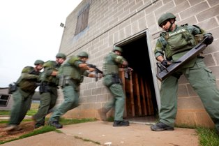 Dispatcher’s Son Lives SWAT Team Dream – Discover Policing